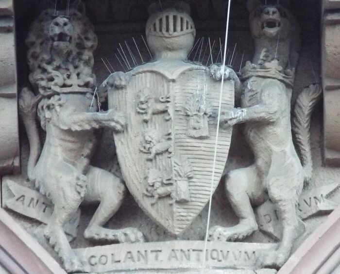 Chester Heraldry Tour - Chesterwiki