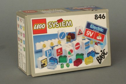 846 Lighting Set, 9V - Brickipedia, the LEGO Wiki