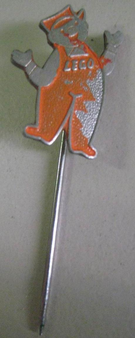 LEGO Mascot Pin 6 - Brickipedia, the LEGO Wiki