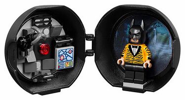 5004929 Batman Battle Pod - Brickipedia, the LEGO Wiki