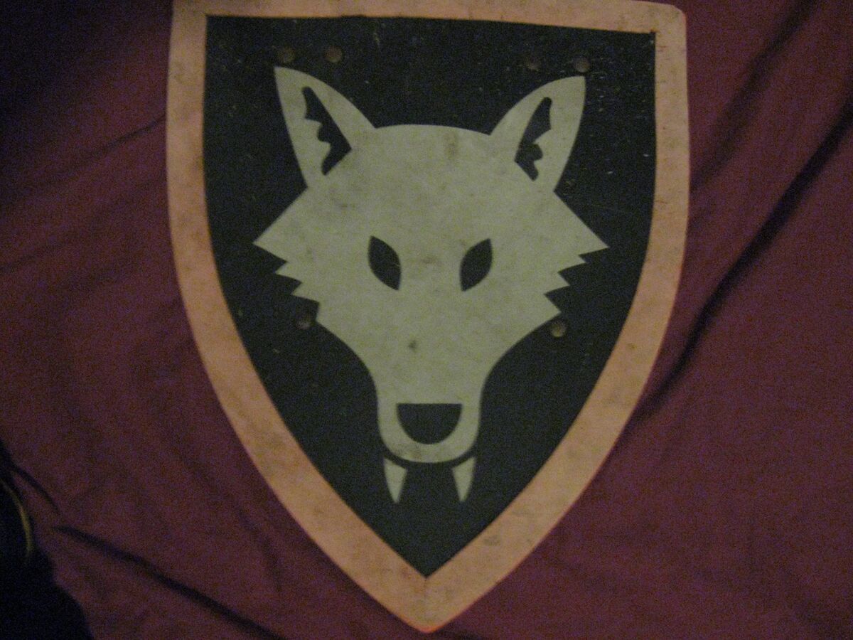 850088 Wolfpack Shield - Brickipedia, the LEGO Wiki