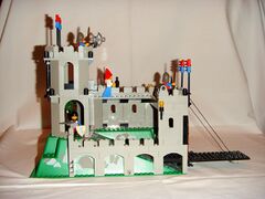 6081 King's Mountain Fortress - Brickipedia, the LEGO Wiki