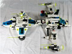 6982 Explorien Starship - Brickipedia, the LEGO Wiki