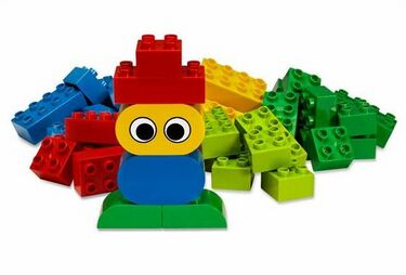 5586 LEGO DUPLO Basic Bricks with Fun Figures - Brickipedia, the LEGO Wiki