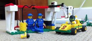 Review:6467 Power Pitstop - Brickipedia, the LEGO Wiki